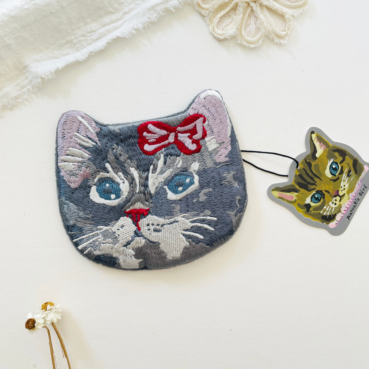 Nathalie Lété Embroidered Pouch - Gray Cat – niconeco zakkaya