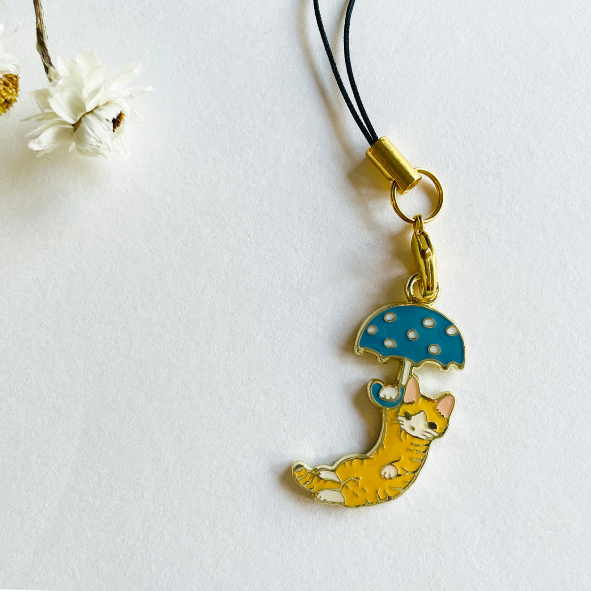 Pottering Cat Enamel Charm - Umbrella – niconeco zakkaya