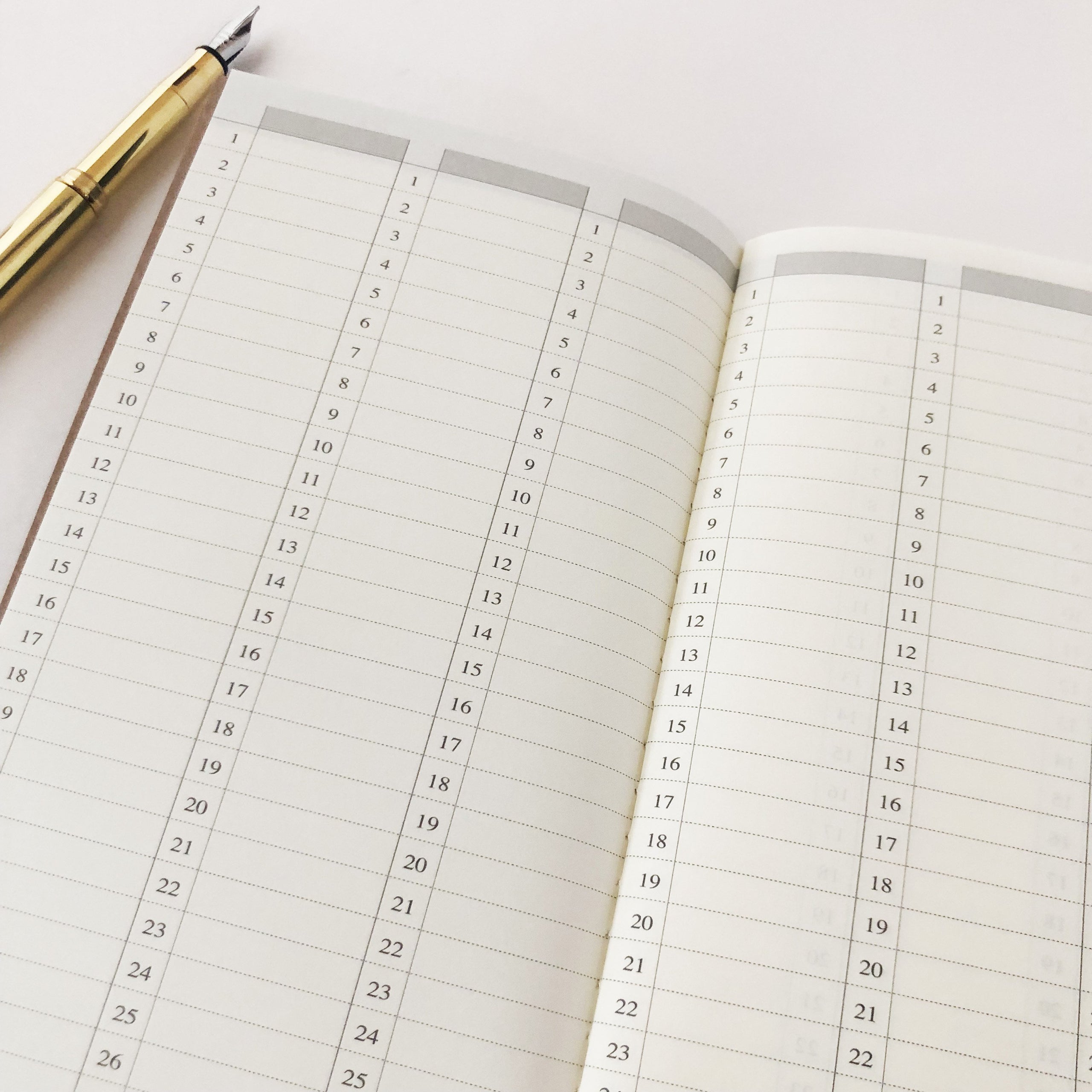 Traveler's Notebook 018 Free Weekly Vertical Refill – niconeco zakkaya